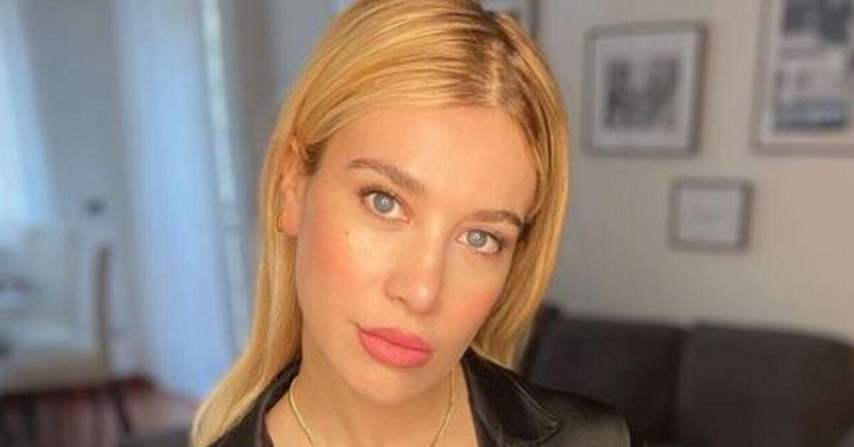 Clizia Incorvaia incinta, la figlia Nina è positiva al Covid Clizia Incorvaia incinta, la figlia Nina è positiva al Covid