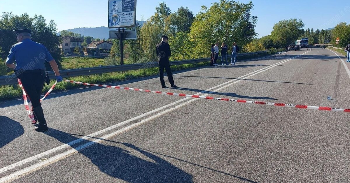 Ragazza di 23 anni trovata morta sul ciglio della strada - Bigodino Ragazza di 23 anni trovata morta sul ciglio della strada - Bigodino
