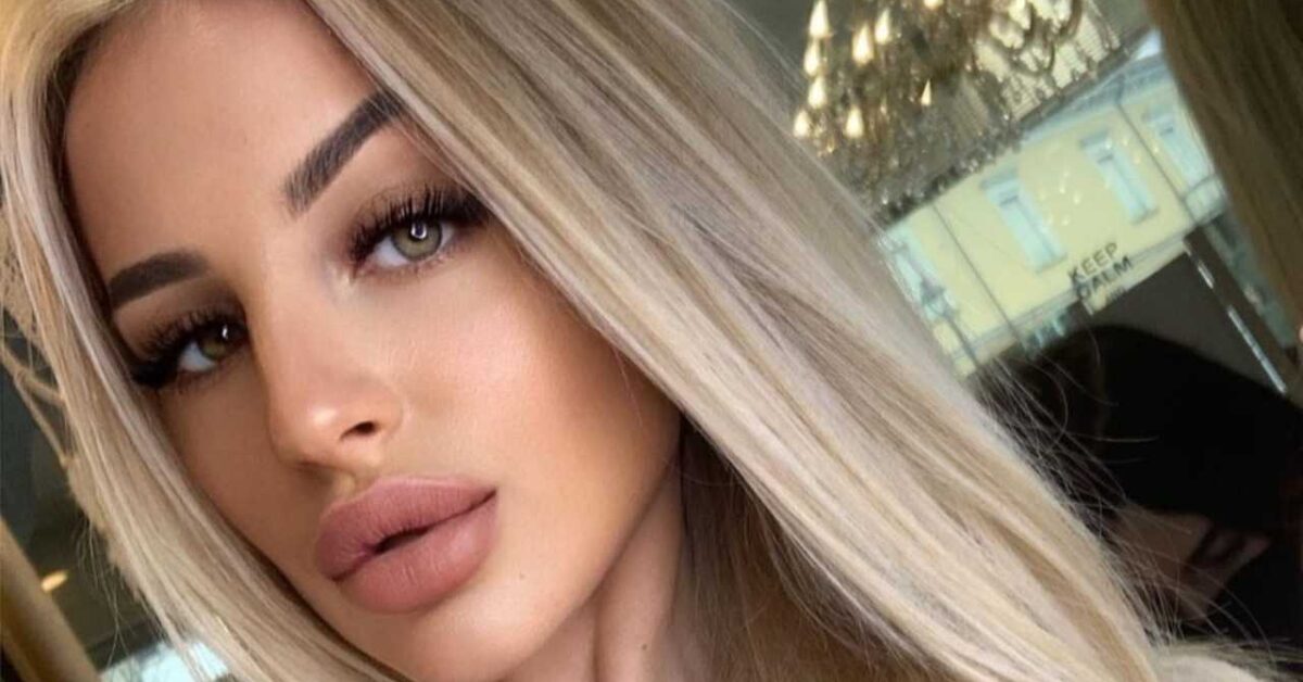 Lutto per Katia Fanelli, l'ex volto di Canale 5 ha perso il suo papà: l ... Lutto per Katia Fanelli, l'ex volto di Canale 5 ha perso il suo papà: l ...